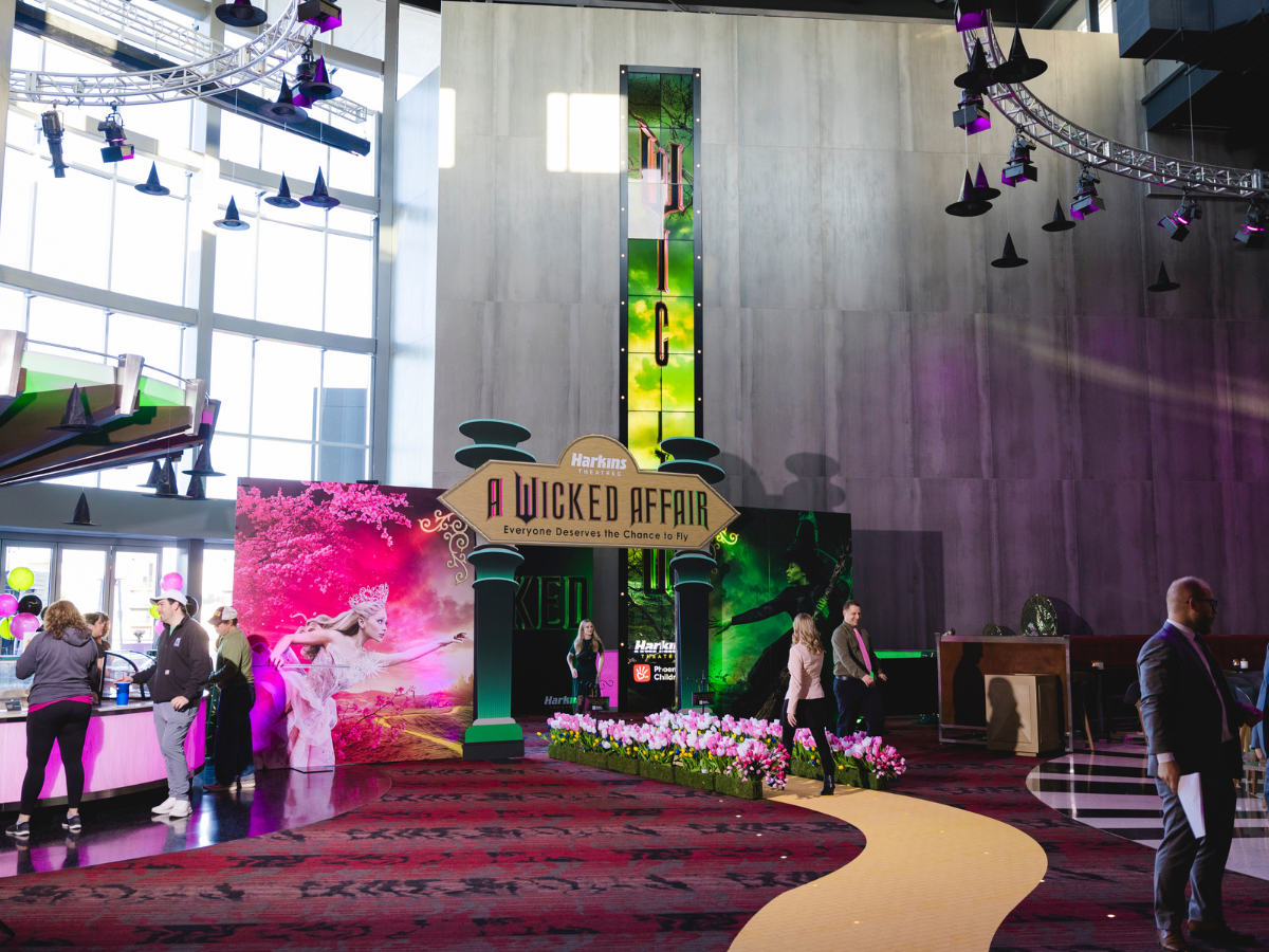 The Wicked For Good Experience - Scottsdale.com